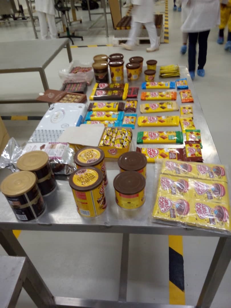 Visite de l'usine de chocolat Cemoi par les classes de CP - Le Nid De ...