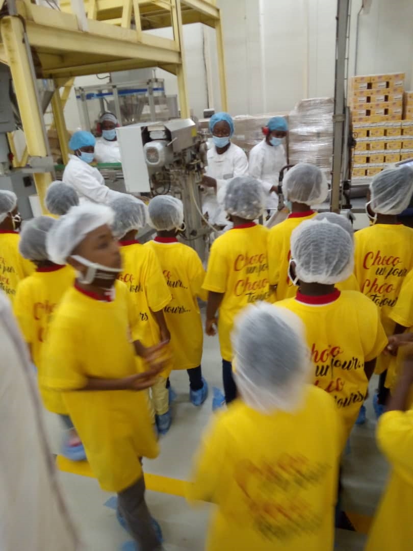 Visite de l'usine de chocolat Cemoi par les classes de CP - Le Nid De ...